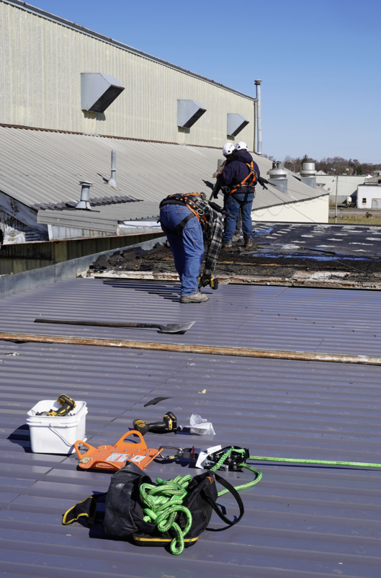 Fall Arrest and Fall Restraint for Residential vs. Commercial Roofing ...