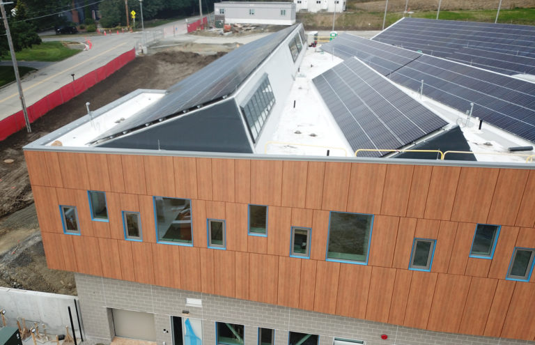 Award-Winning School With Unique Roof Design Has Minimal Environmental ...