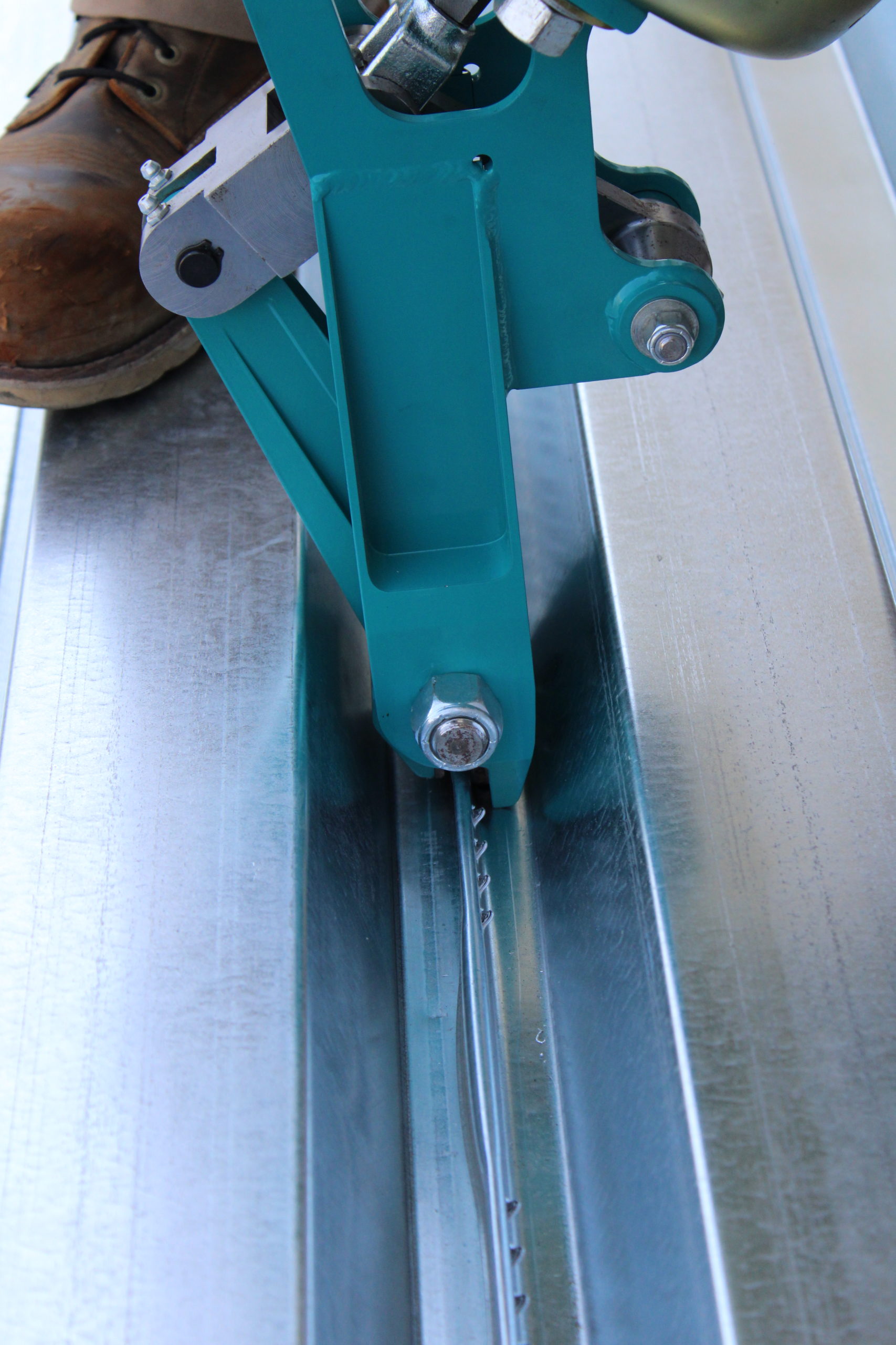 Structural Side Lap Connection System for Steel Roof Decks - Roofing